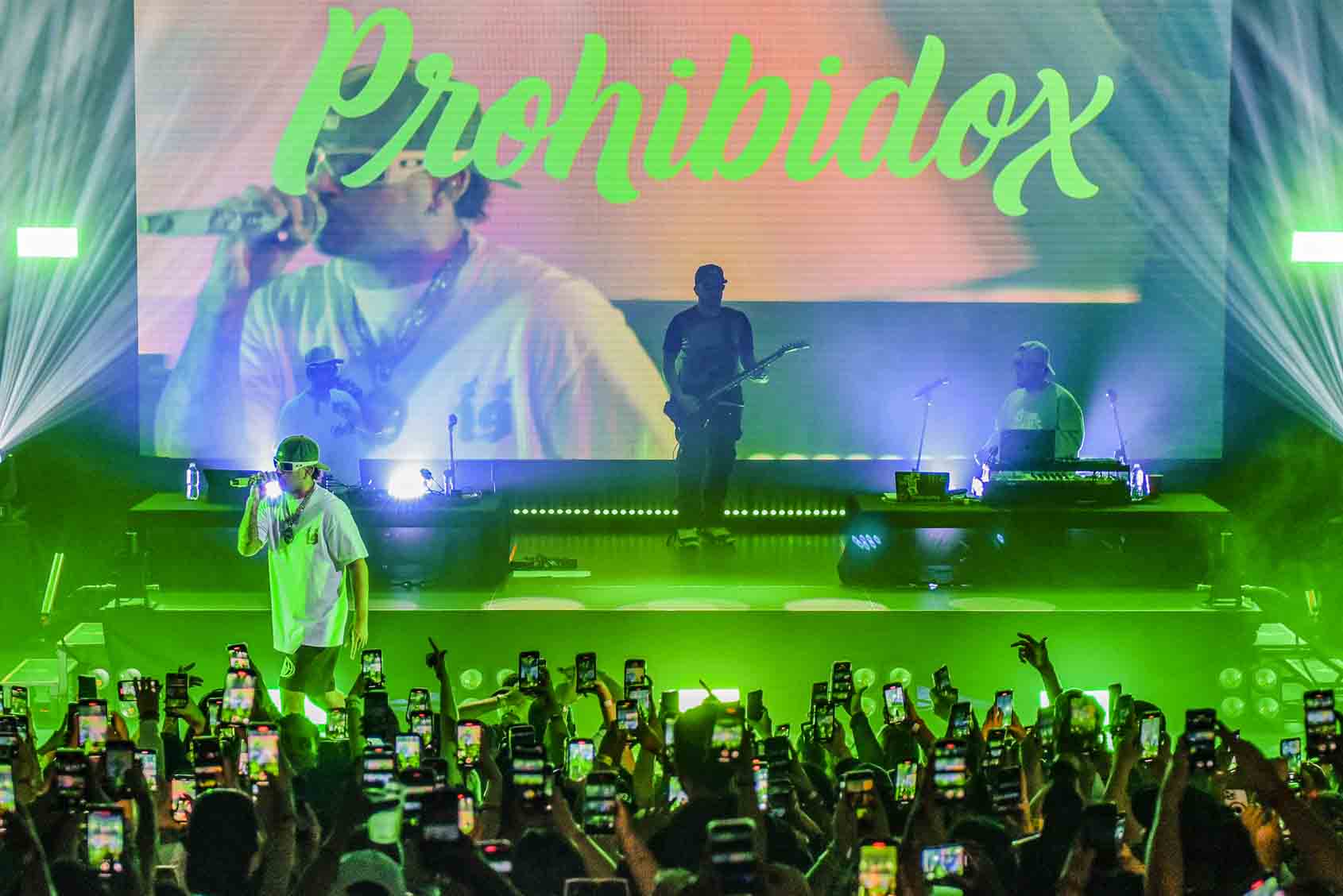 Feid brought his green wave to The Aztec Theater | TheHeartSounds
