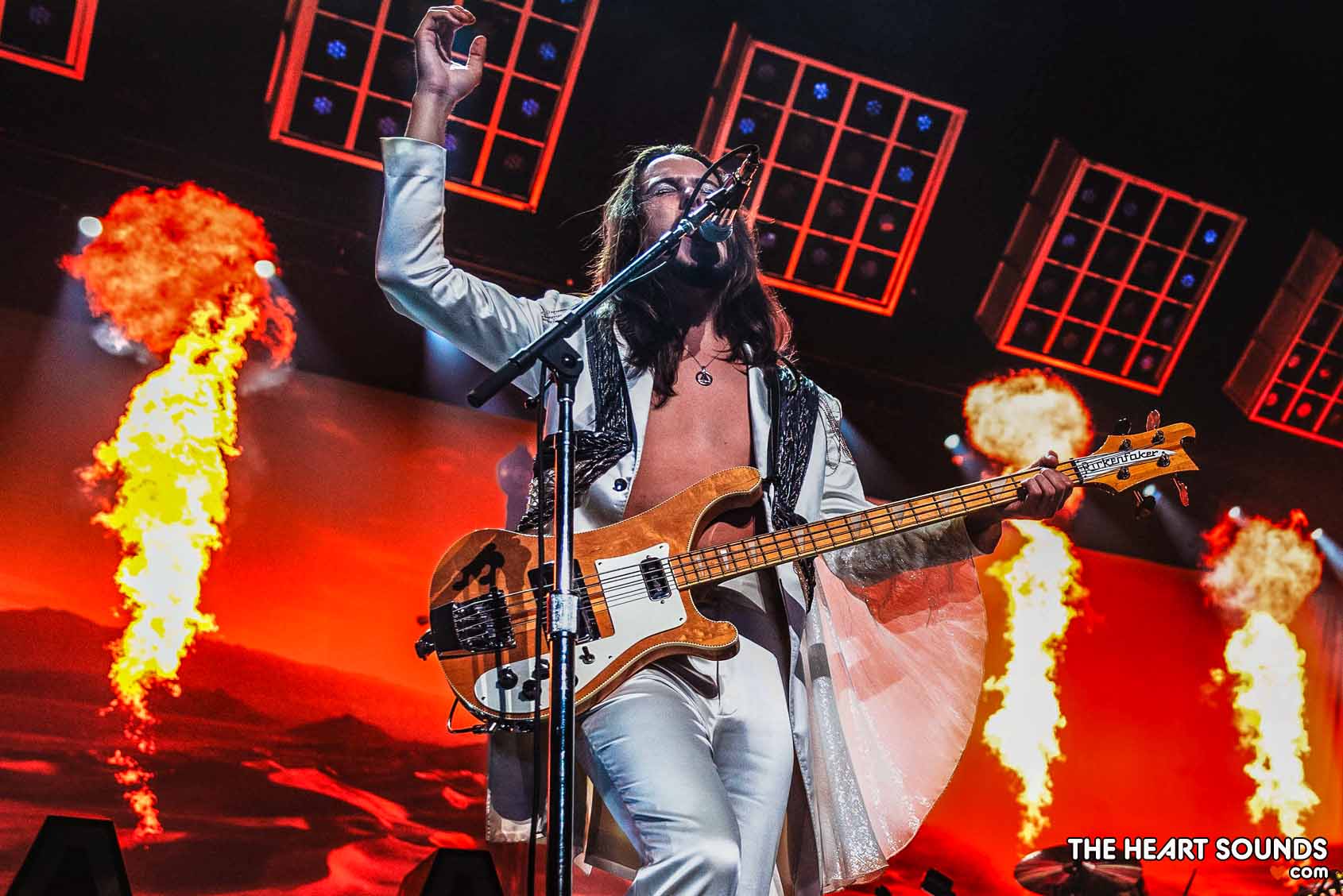 GRETA VAN FLEET live at Toyota Center | The Heart Sounds