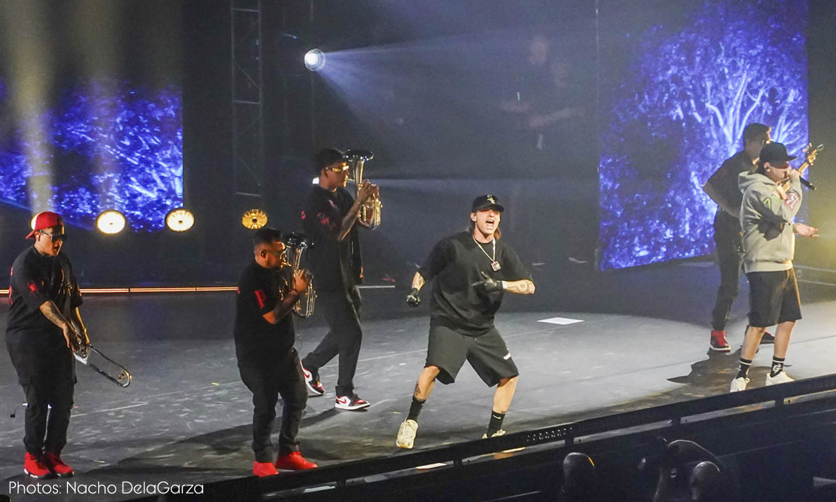 PESO PLUMA brought his Doble P Tour to the AT&T Center | The Heart Sounds