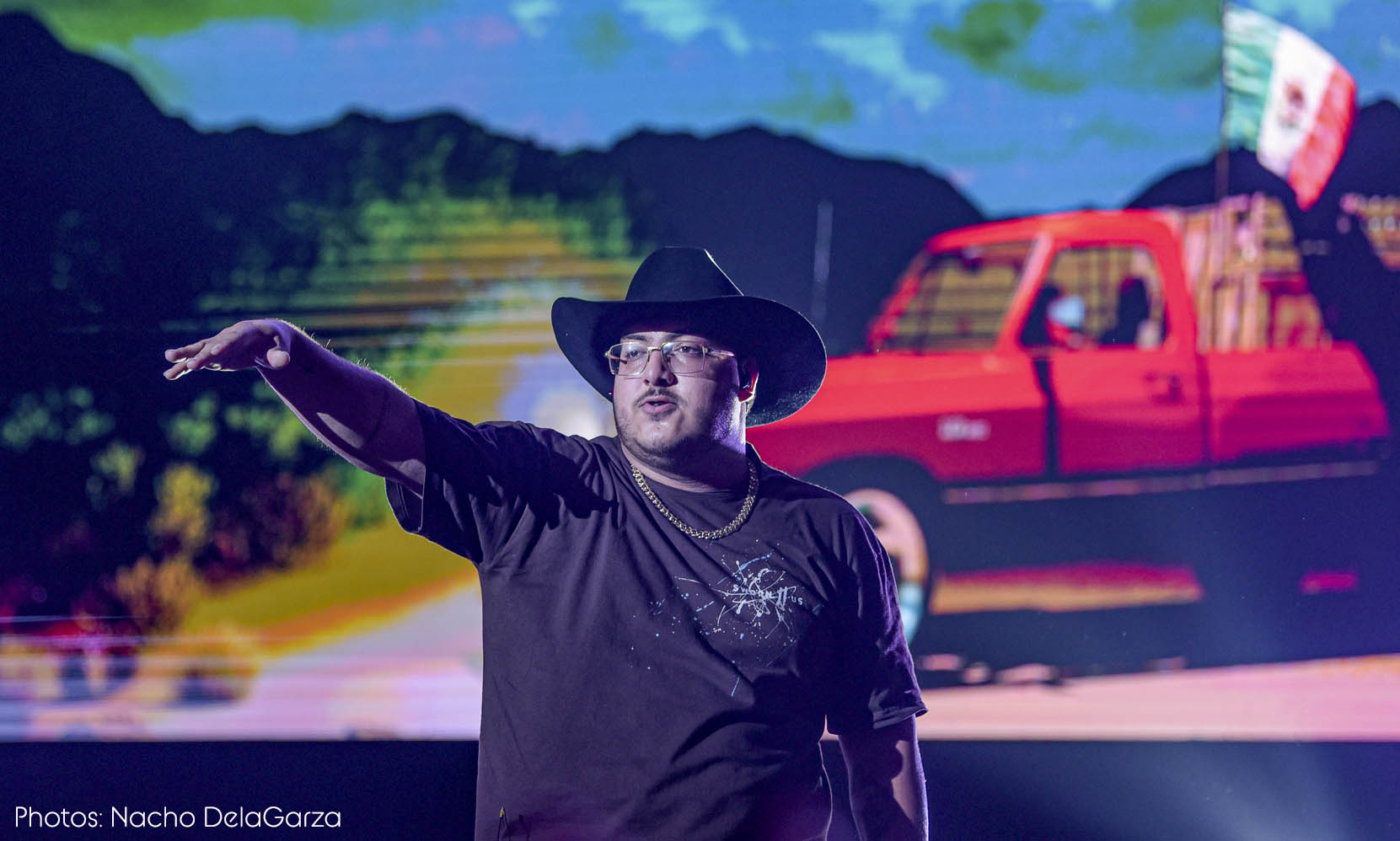 GRUPO FRONTERA announces "Jugando A Que No Pasa Nada" US Tour! | The ...