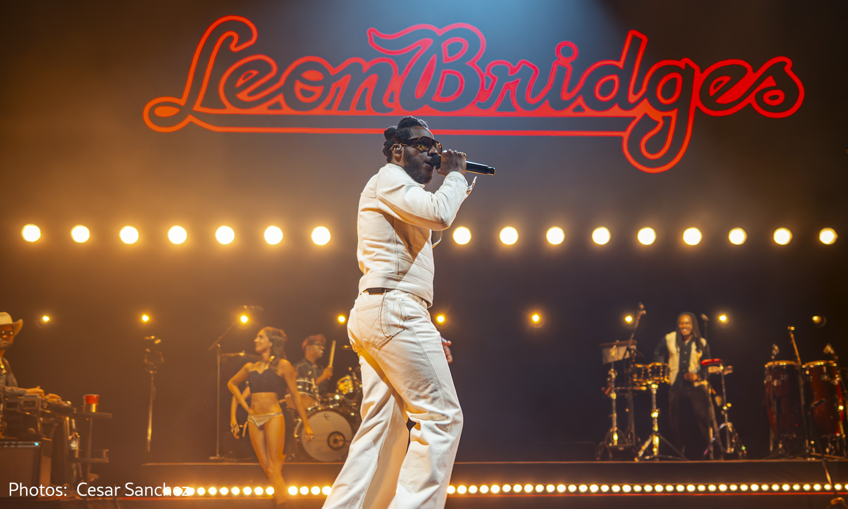LEON BRIDGES & CHARLEY CROCKETT - A Night of Texas Soul! | The Heart Sounds